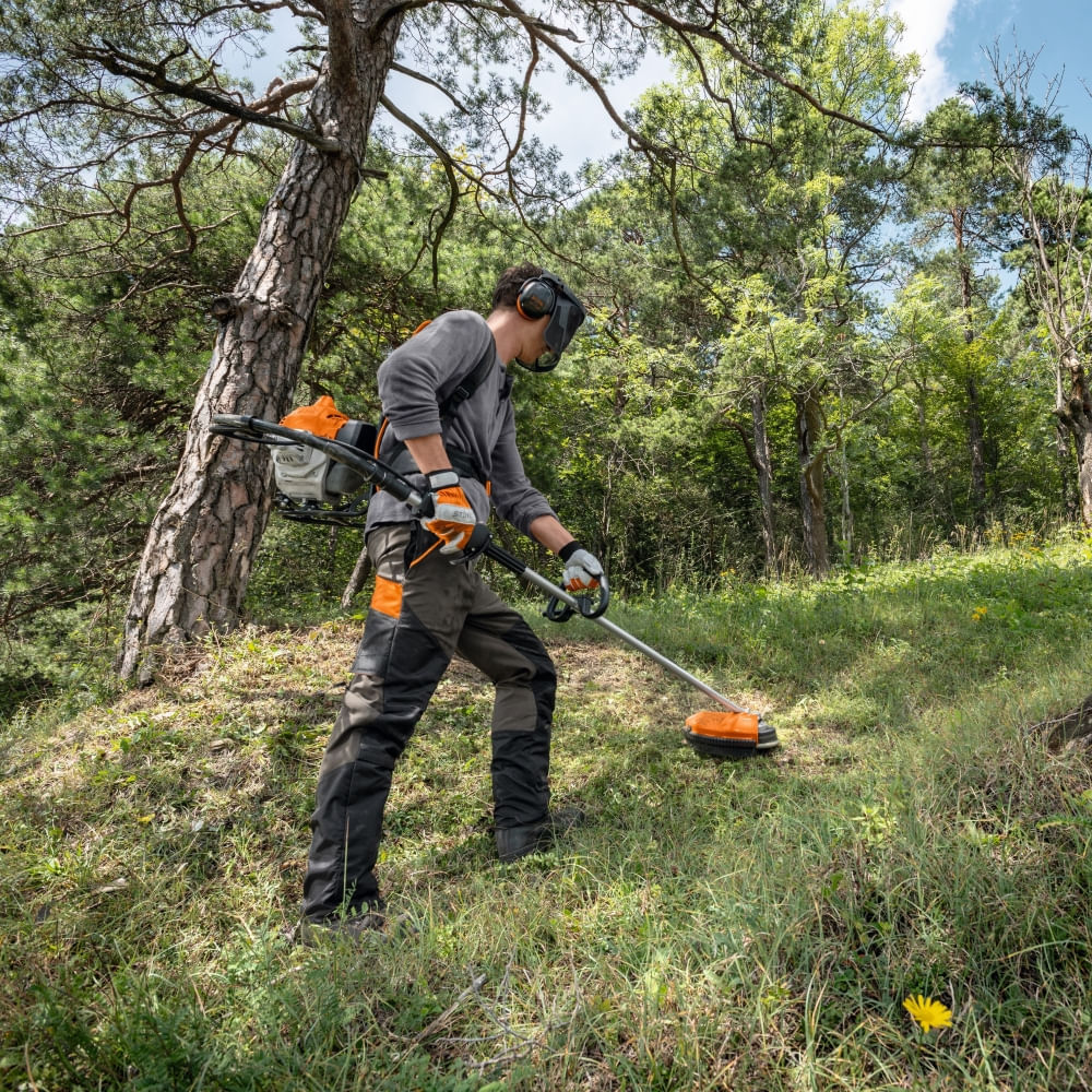 Desmalezadora FS 235 R - Tienda en Línea STIHL